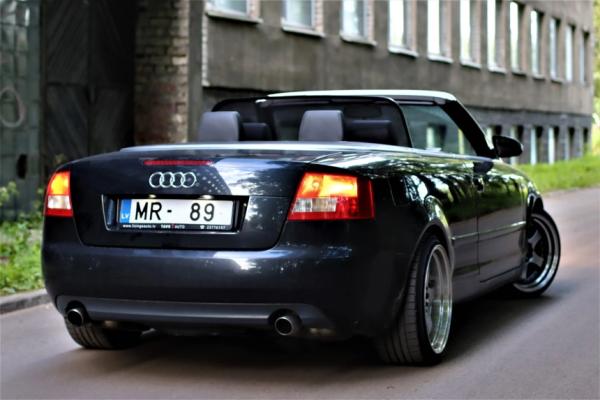 Black Audi Cabriolet 2002 in Riga, with an engine capacity of 2.40 L and mileage of 91 thousand km for 5490 €, photo 7 on AUTOMOTO.COM.LV