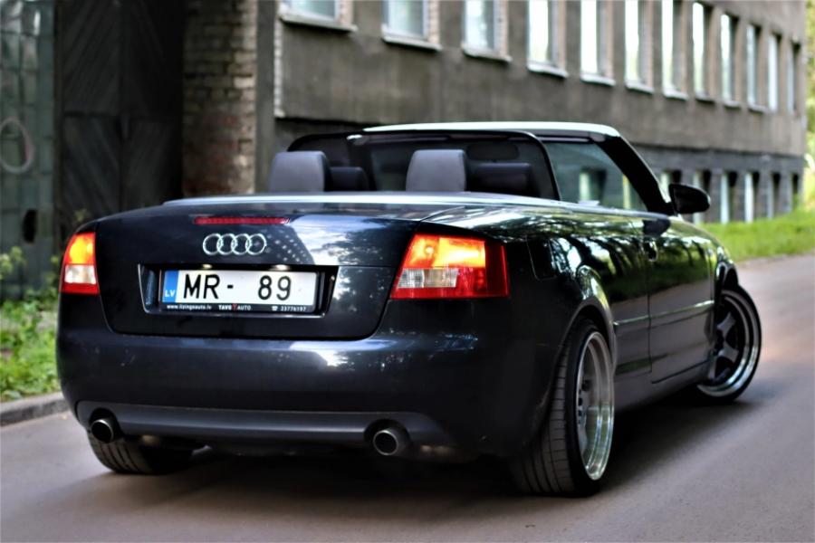 Black Audi Cabriolet 2002 in Riga, with an engine capacity of 2.40 L and mileage of 91 thousand km for 5490 €, photo 8 on AUTOMOTO.COM.LV