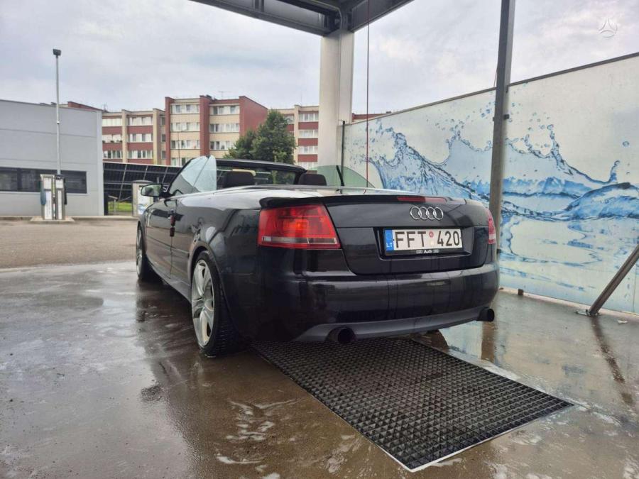 Black Audi Cabriolet 2002 in Prienai, with an engine capacity of 2.50 L and mileage of 418 thousand km for 2000 €, photo 3 on AUTOMOTO.COM.LV