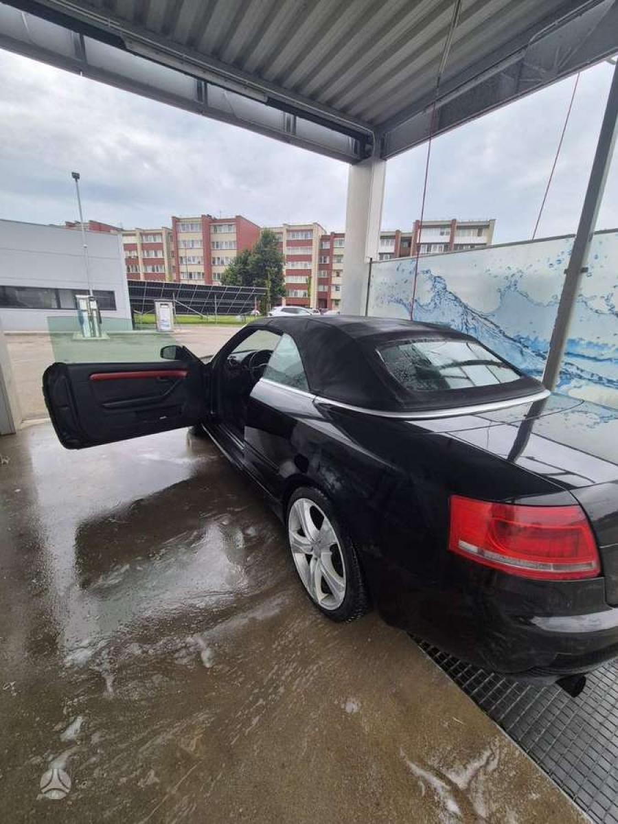 Black Audi Cabriolet 2002 in Prienai, with an engine capacity of 2.50 L and mileage of 418 thousand km for 2000 €, photo 10 on AUTOMOTO.COM.LV