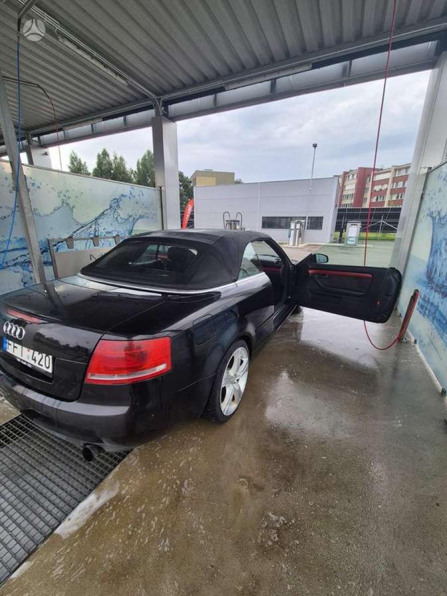Black Audi Cabriolet 2002 in Prienai, with an engine capacity of 2.50 L and mileage of 418 thousand km for 2000 €, photo 11 on AUTOMOTO.COM.LV
