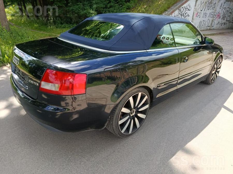 Melns Audi Cabriolet 2004 Jēkabpils, ar dzinēja tilpumu 2.50 L un nobraukumu 306 tūkst. km par 3750 €, foto 15 vietnē AUTOMOTO.COM.LV