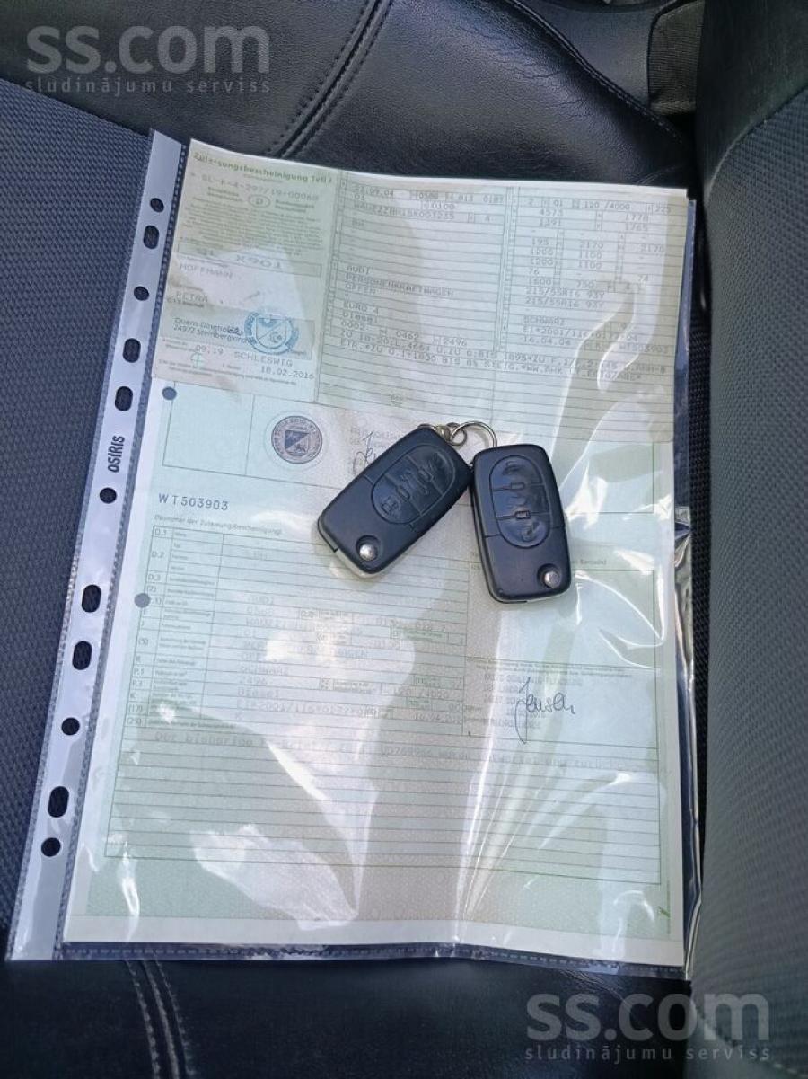 Melns Audi Cabriolet 2004 Jēkabpils, ar dzinēja tilpumu 2.50 L un nobraukumu 306 tūkst. km par 3750 €, foto 18 vietnē AUTOMOTO.COM.LV