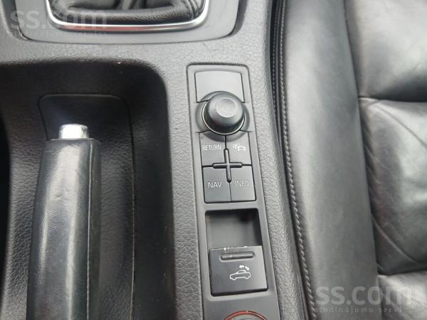 Black Audi Cabriolet 2004 in Ogre, with an engine capacity of 2.50 L and mileage of 253 thousand km for 3200 €, photo 10 on AUTOMOTO.COM.LV
