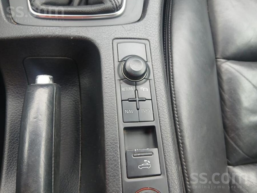Black Audi Cabriolet 2004 in Ogre, with an engine capacity of 2.50 L and mileage of 253 thousand km for 3200 €, photo 11 on AUTOMOTO.COM.LV
