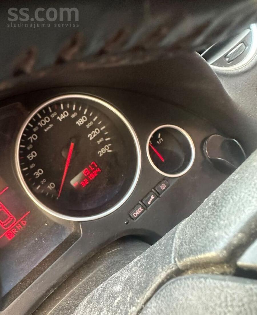 Melns Audi Cabriolet 2004 Rīga, ar dzinēja tilpumu 2.40 L un nobraukumu 322 tūkst. km par 1200 €, foto 12 vietnē AUTOMOTO.COM.LV