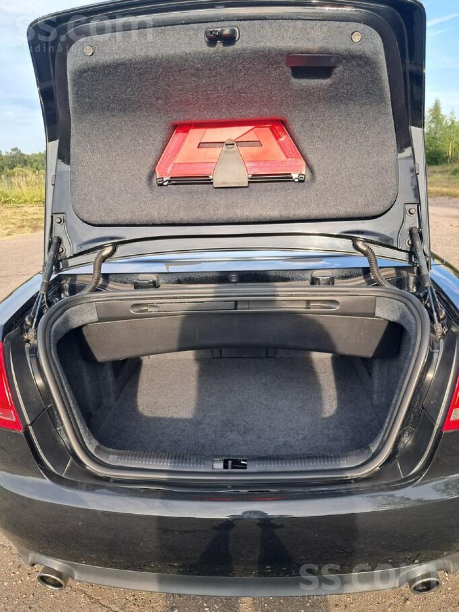 Black Audi Cabriolet 2006 in Preili, with an engine capacity of 3.20 L and mileage of 148 thousand km for 4900 €, photo 9 on AUTOMOTO.COM.LV