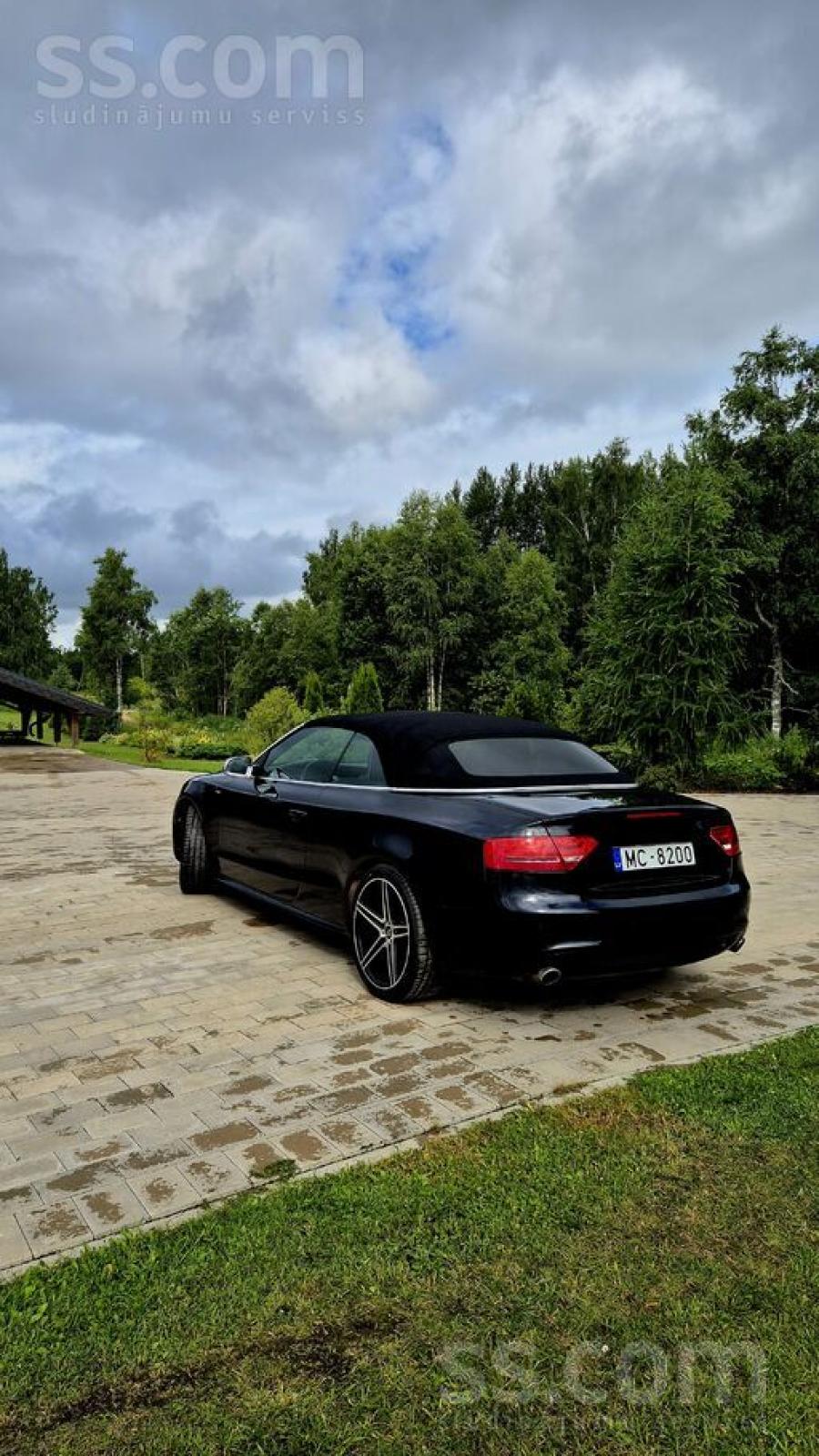 Black Audi Cabriolet 2010 in Cesis, with an engine capacity of 3.00 L and mileage of 288 thousand km for 6969 €, photo 3 on AUTOMOTO.COM.LV