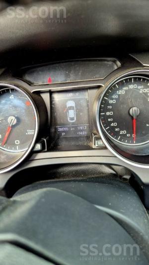 Black Audi Cabriolet 2010 in Cesis, with an engine capacity of 3.00 L and mileage of 288 thousand km for 6969 €, photo 7 on AUTOMOTO.COM.LV
