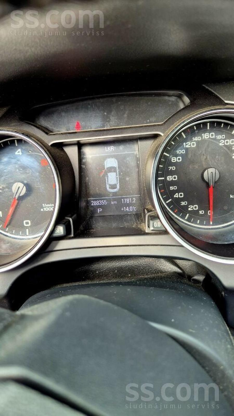 Black Audi Cabriolet 2010 in Cesis, with an engine capacity of 3.00 L and mileage of 288 thousand km for 6969 €, photo 7 on AUTOMOTO.COM.LV