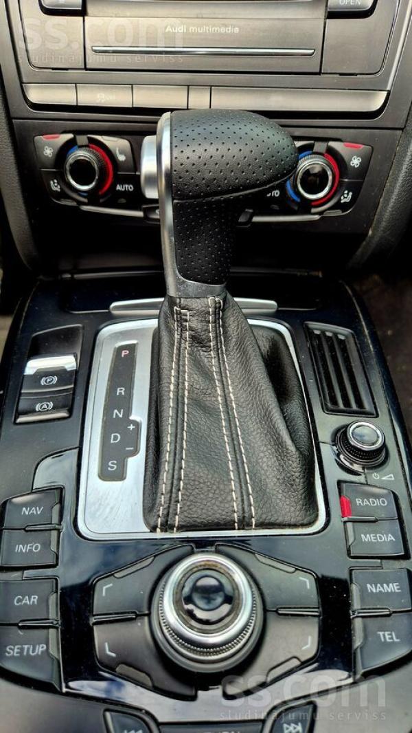 Black Audi Cabriolet 2010 in Cesis, with an engine capacity of 3.00 L and mileage of 288 thousand km for 6969 €, photo 8 on AUTOMOTO.COM.LV