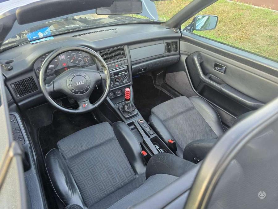 Blue Audi Cabriolet 1995 in Vilnius, with an engine capacity of 2.60 L and mileage of 260 thousand km for 4750 €, photo 6 on AUTOMOTO.COM.LV