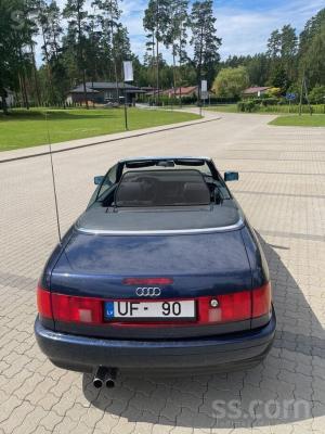 Синий Ауди Cabriolet 1997 в Рига, объемом двигателя 2.60 л и пробегом 222 тыс. км за 6500 €, фото 4 на AUTOMOTO.COM.LV