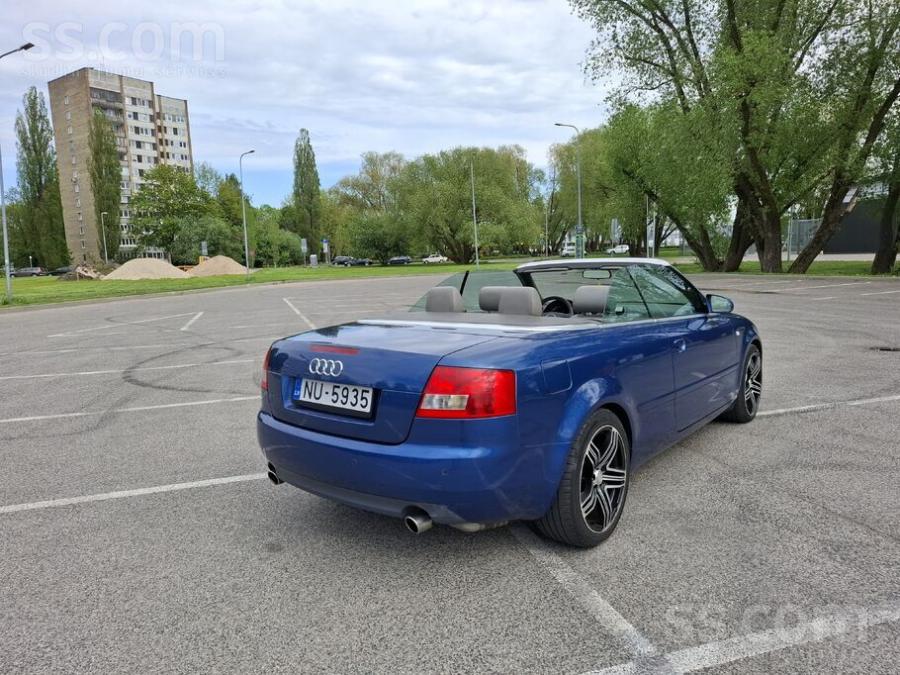 Zils Audi Cabriolet 2002 Rīga, ar dzinēja tilpumu 2.40 L un nobraukumu 323 tūkst. km par 4200 €, foto 5 vietnē AUTOMOTO.COM.LV
