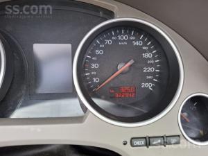Zils Audi Cabriolet 2002 Rīga, ar dzinēja tilpumu 2.40 L un nobraukumu 323 tūkst. km par 4200 €, foto 10 vietnē AUTOMOTO.COM.LV