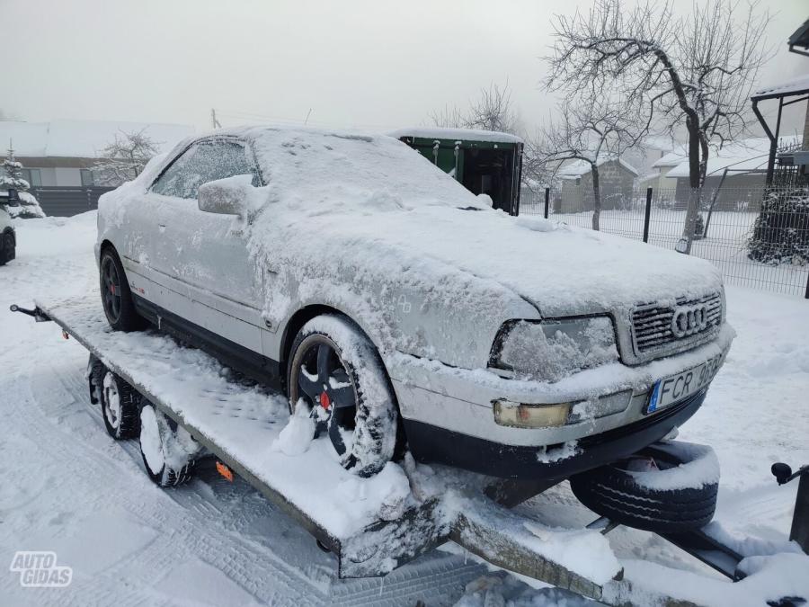 Pelēks Audi Cabriolet 1993 Klaipėda, ar dzinēja tilpumu 2.00 L un nobraukumu 155 tūkst. km par 1650 €, foto 1 vietnē AUTOMOTO.COM.LV