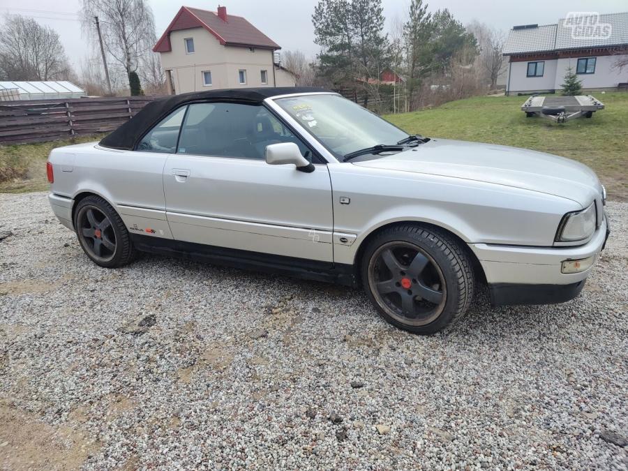 Pelēks Audi Cabriolet 1993 Klaipėda, ar dzinēja tilpumu 2.00 L un nobraukumu 155 tūkst. km par 1650 €, foto 9 vietnē AUTOMOTO.COM.LV
