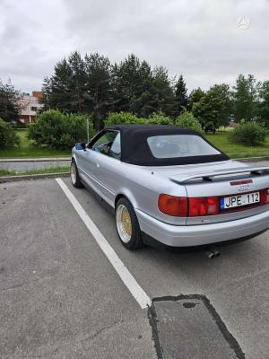 Grey Audi Cabriolet 1999 in Vilnius, with an engine capacity of 2.60 L and mileage of 183 thousand km for 5900 €, photo 4 on AUTOMOTO.COM.LV