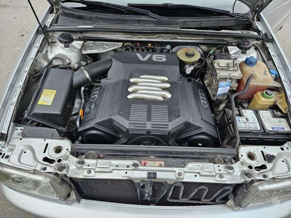 Grey Audi Cabriolet 1999 in Vilnius, with an engine capacity of 2.60 L and mileage of 183 thousand km for 5900 €, photo 6 on AUTOMOTO.COM.LV