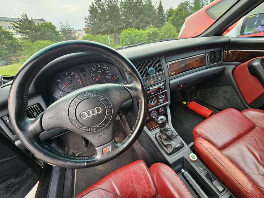 Grey Audi Cabriolet 1999 in Vilnius, with an engine capacity of 2.60 L and mileage of 183 thousand km for 5900 €, photo 9 on AUTOMOTO.COM.LV