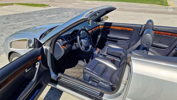 Pelēks Audi Cabriolet 2006 Klaipėda, ar dzinēja tilpumu 2.97 L un nobraukumu 280 tūkst. km par 3499 €, foto 5 vietnē AUTOMOTO.COM.LV