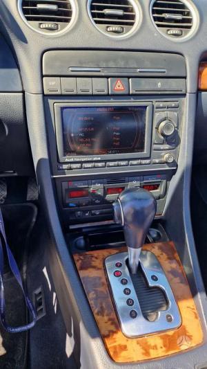 Pelēks Audi Cabriolet 2006 Klaipėda, ar dzinēja tilpumu 2.97 L un nobraukumu 280 tūkst. km par 3499 €, foto 9 vietnē AUTOMOTO.COM.LV