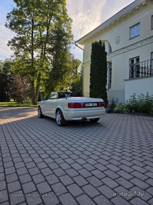 White Audi Cabriolet 1995 in Tallinn, with an engine capacity of 2.60 L and mileage of 0 thousand km for 4600 €, photo 12 on AUTOMOTO.COM.LV