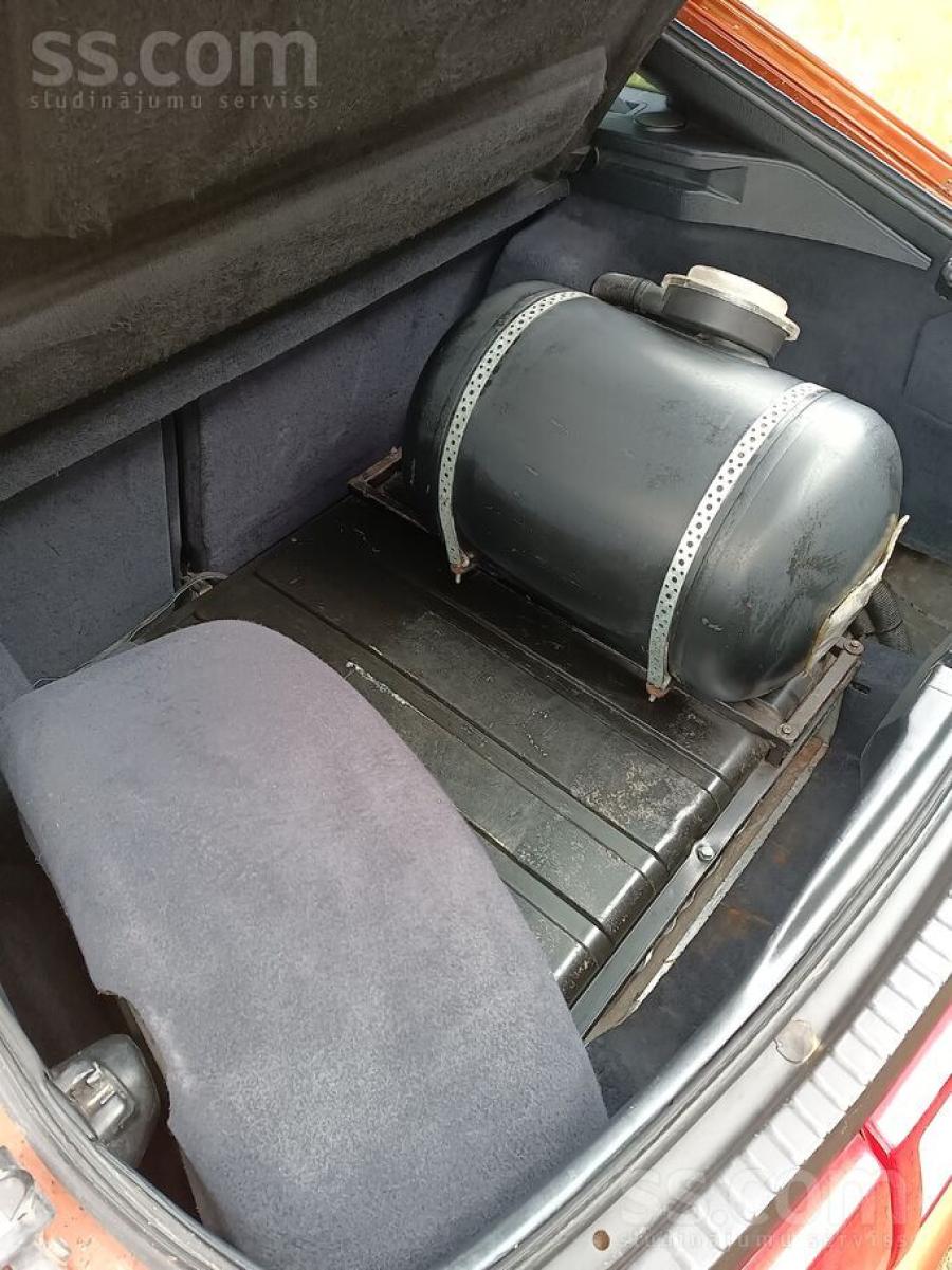 Oranžs Audi Coupe 1996 Kuldīga, ar dzinēja tilpumu 2.00 L un nobraukumu 362 tūkst. km par 3950 €, foto 12 vietnē AUTOMOTO.COM.LV