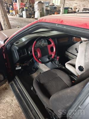 Sarkans Audi Coupe 1989 Liepāja, ar dzinēja tilpumu 2.30 L un nobraukumu 215 tūkst. km par 4260 €, foto 5 vietnē AUTOMOTO.COM.LV