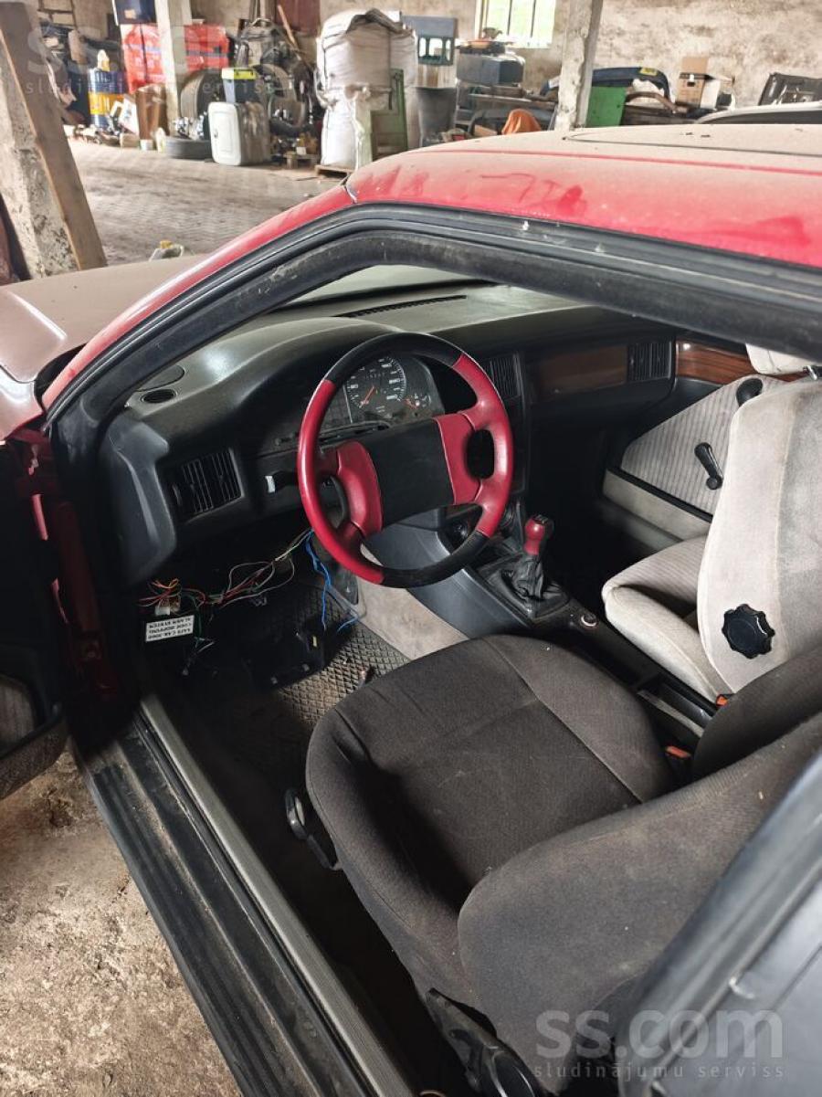 Sarkans Audi Coupe 1989 Liepāja, ar dzinēja tilpumu 2.30 L un nobraukumu 215 tūkst. km par 4260 €, foto 5 vietnē AUTOMOTO.COM.LV