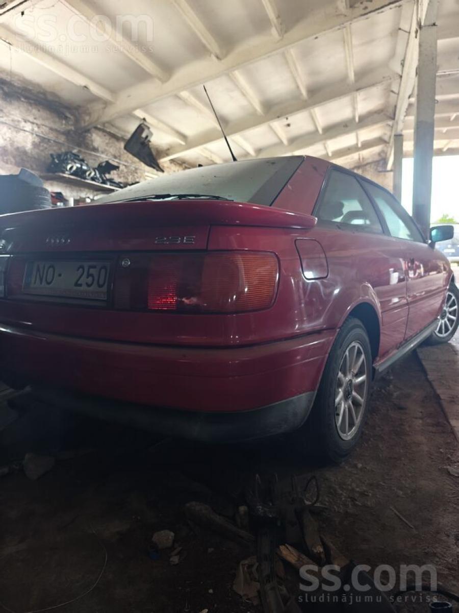 Sarkans Audi Coupe 1989 Liepāja, ar dzinēja tilpumu 2.30 L un nobraukumu 215 tūkst. km par 4260 €, foto 8 vietnē AUTOMOTO.COM.LV