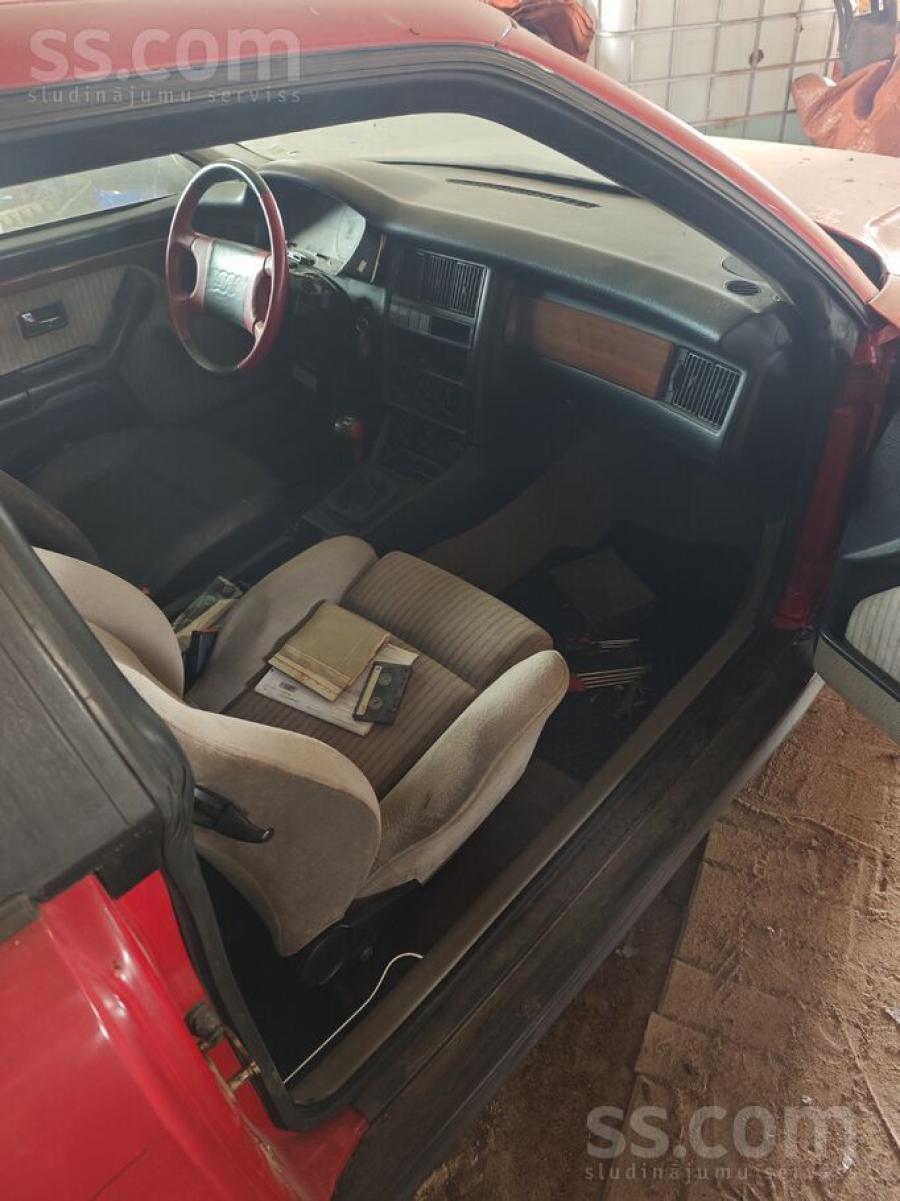 Sarkans Audi Coupe 1989 Liepāja, ar dzinēja tilpumu 2.30 L un nobraukumu 215 tūkst. km par 4260 €, foto 11 vietnē AUTOMOTO.COM.LV