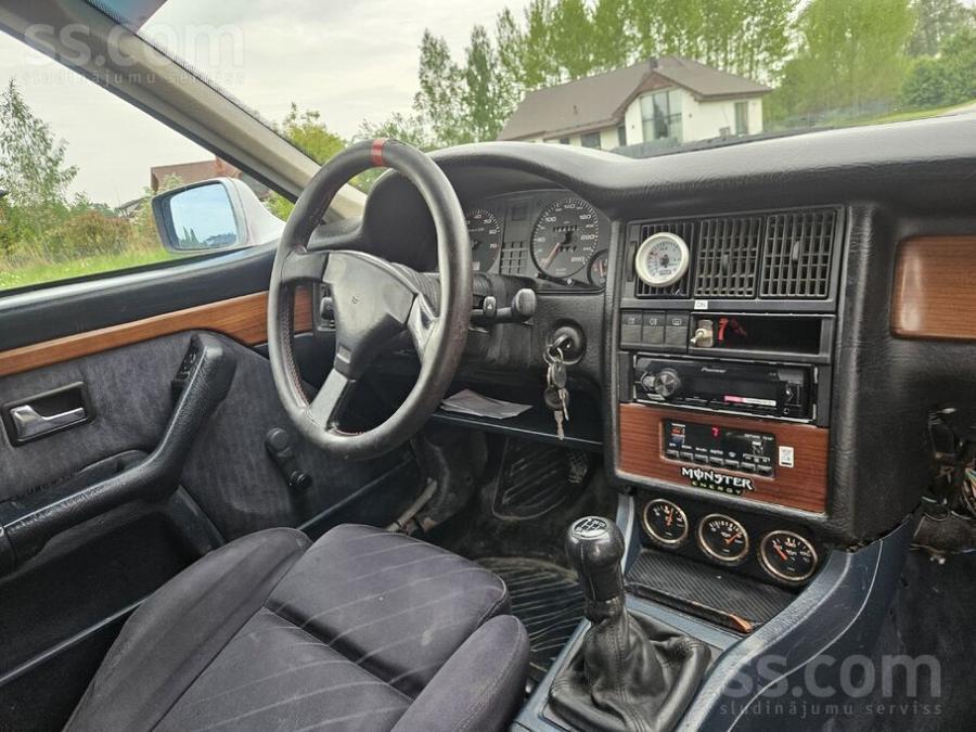 Balts Audi Coupe 1989 Rīga, ar dzinēja tilpumu 2.10 L un nobraukumu 300 tūkst. km par 5000 €, foto 6 vietnē AUTOMOTO.COM.LV