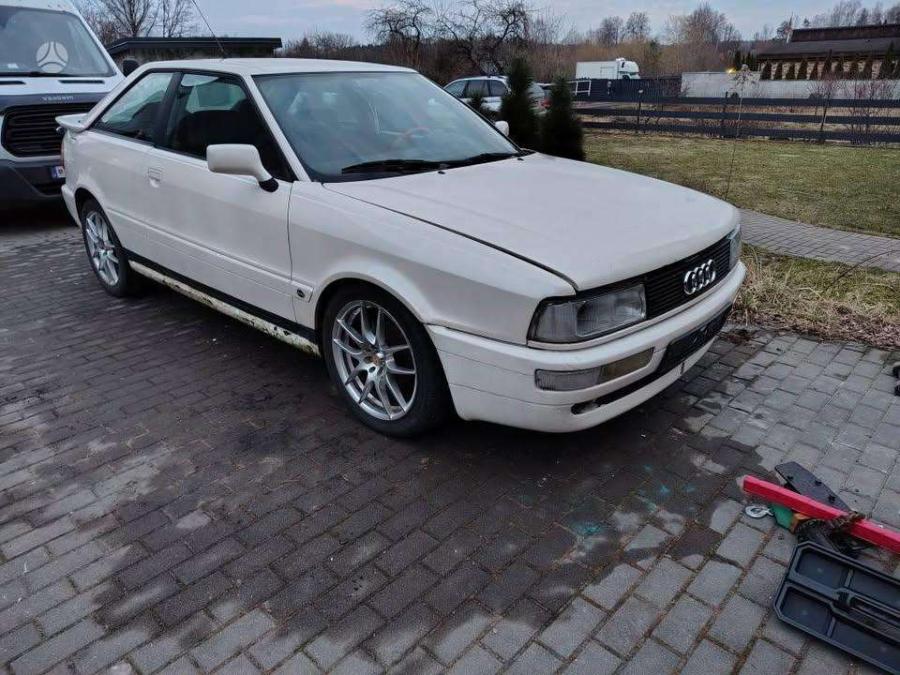 White Audi Coupe 1989 in Vilnius, with an engine capacity of 1.98 L and mileage of 250 thousand km for 2499 €, photo 3 on AUTOMOTO.COM.LV
