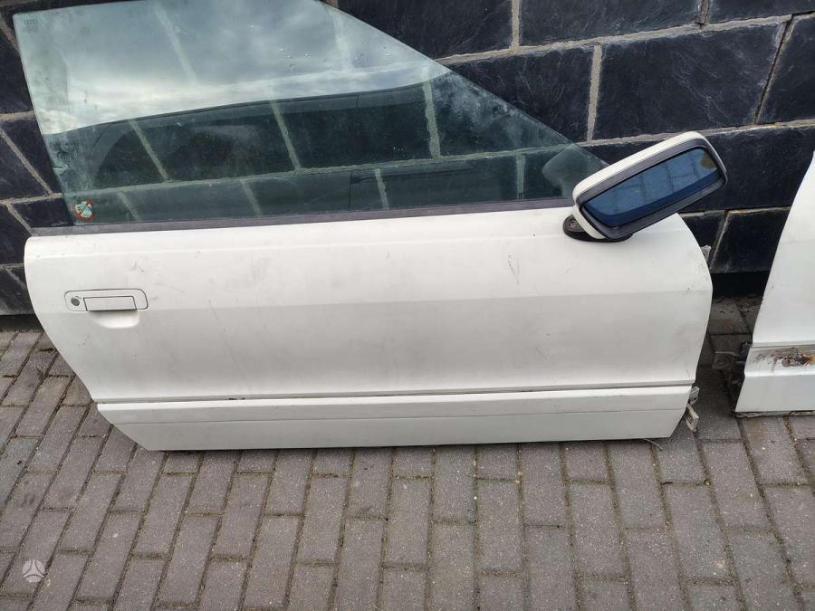 White Audi Coupe 1989 in Vilnius, with an engine capacity of 1.98 L and mileage of 250 thousand km for 2499 €, photo 9 on AUTOMOTO.COM.LV