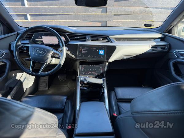 Beige Audi E-Tron 2020 in Tallinn, with an engine capacity of 0.00 L and mileage of 126 thousand km for 27000 €, photo 7 on AUTOMOTO.COM.LV