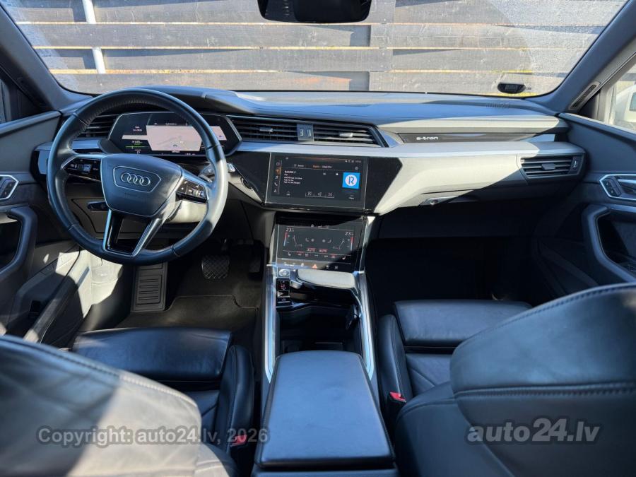 Smilšu krāsa Audi E-Tron 2020 Tallina, ar dzinēja tilpumu 0.00 L un nobraukumu 126 tūkst. km par 27000 €, foto 8 vietnē AUTOMOTO.COM.LV