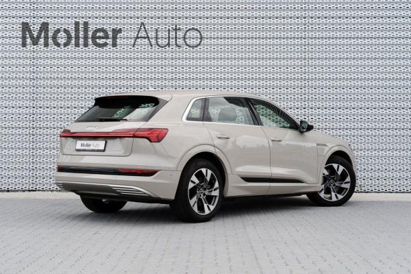 Beige Audi E-Tron 2020 in Marupe, with an engine capacity of 0.00 L and mileage of 144 thousand km for 29900 €, photo 5 on AUTOMOTO.COM.LV