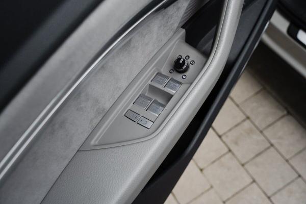 Beige Audi E-Tron 2020 in Marupe, with an engine capacity of 0.00 L and mileage of 144 thousand km for 29900 €, photo 8 on AUTOMOTO.COM.LV