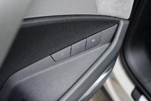 Beige Audi E-Tron 2020 in Marupe, with an engine capacity of 0.00 L and mileage of 144 thousand km for 29900 €, photo 10 on AUTOMOTO.COM.LV