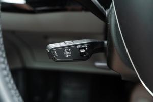Beige Audi E-Tron 2020 in Marupe, with an engine capacity of 0.00 L and mileage of 144 thousand km for 29900 €, photo 13 on AUTOMOTO.COM.LV