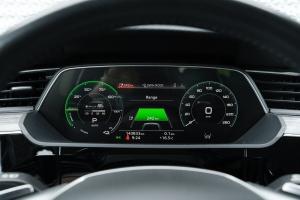 Beige Audi E-Tron 2020 in Marupe, with an engine capacity of 0.00 L and mileage of 144 thousand km for 29900 €, photo 15 on AUTOMOTO.COM.LV
