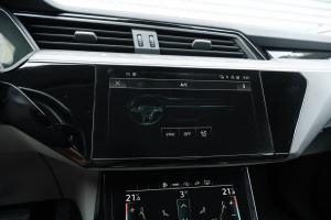 Beige Audi E-Tron 2020 in Marupe, with an engine capacity of 0.00 L and mileage of 144 thousand km for 29900 €, photo 19 on AUTOMOTO.COM.LV