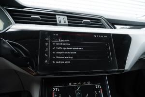 Beige Audi E-Tron 2020 in Marupe, with an engine capacity of 0.00 L and mileage of 144 thousand km for 29900 €, photo 22 on AUTOMOTO.COM.LV