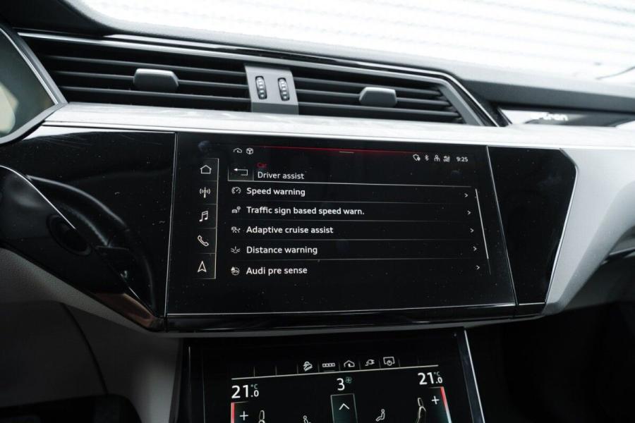 Beige Audi E-Tron 2020 in Marupe, with an engine capacity of 0.00 L and mileage of 144 thousand km for 29900 €, photo 22 on AUTOMOTO.COM.LV
