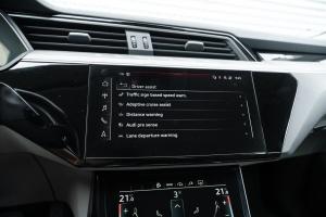 Beige Audi E-Tron 2020 in Marupe, with an engine capacity of 0.00 L and mileage of 144 thousand km for 29900 €, photo 23 on AUTOMOTO.COM.LV