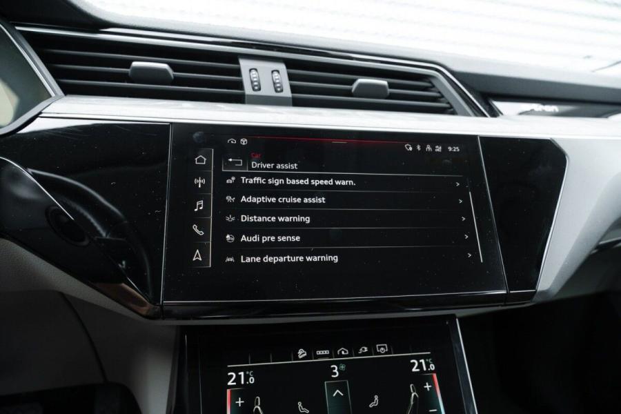 Beige Audi E-Tron 2020 in Marupe, with an engine capacity of 0.00 L and mileage of 144 thousand km for 29900 €, photo 23 on AUTOMOTO.COM.LV