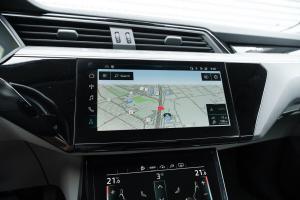 Beige Audi E-Tron 2020 in Marupe, with an engine capacity of 0.00 L and mileage of 144 thousand km for 29900 €, photo 25 on AUTOMOTO.COM.LV