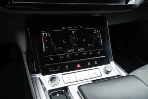 Beige Audi E-Tron 2020 in Marupe, with an engine capacity of 0.00 L and mileage of 144 thousand km for 29900 €, photo 26 on AUTOMOTO.COM.LV