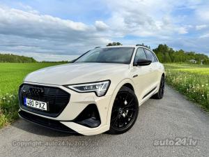 Бежевый Ауди E-Tron 2022 в Таллин, объемом двигателя 0.00 л и пробегом 55 тыс. км за 49900 €, фото  на AUTOMOTO.COM.LV